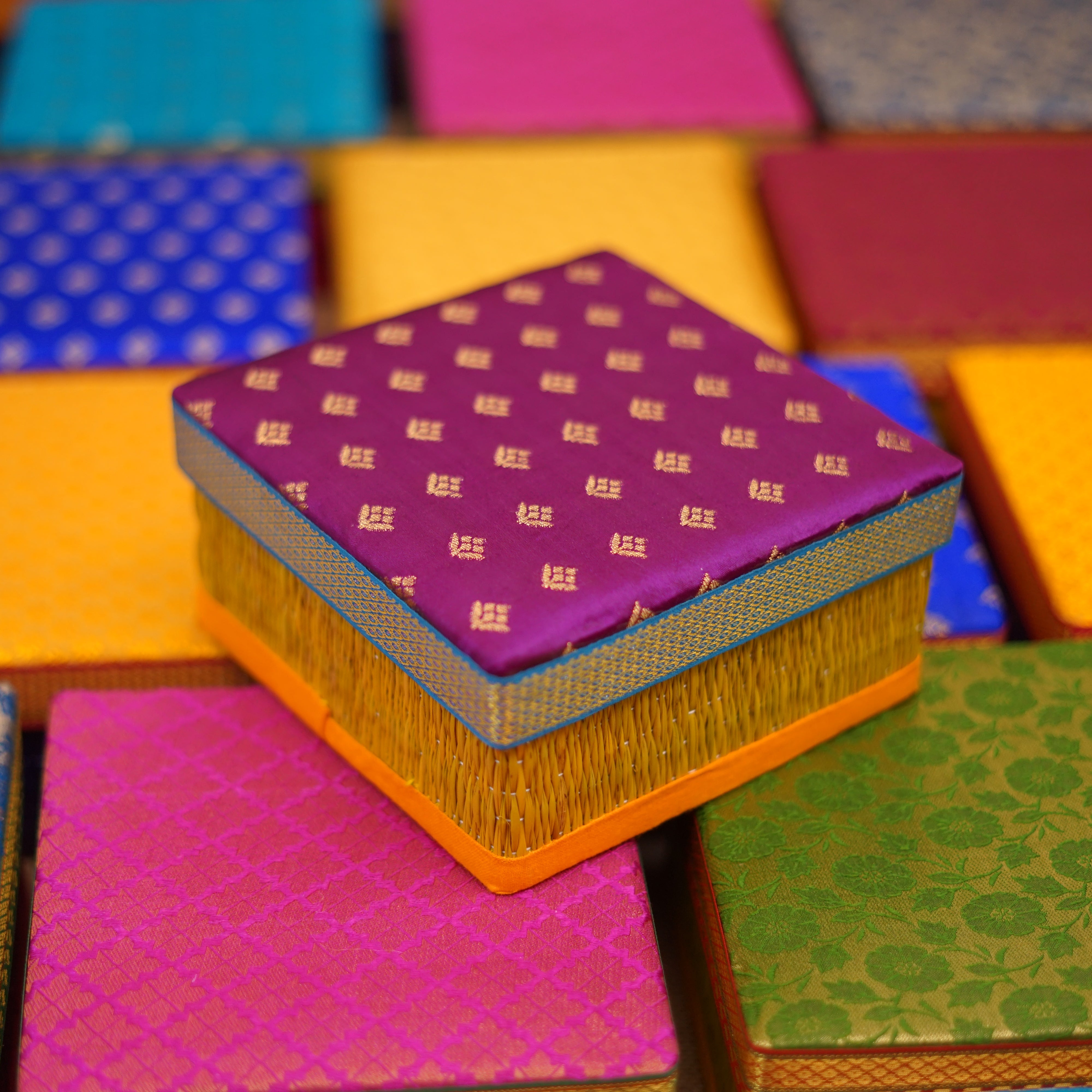 Korai square silk box (Assorted) – Pai by Lee Gifts